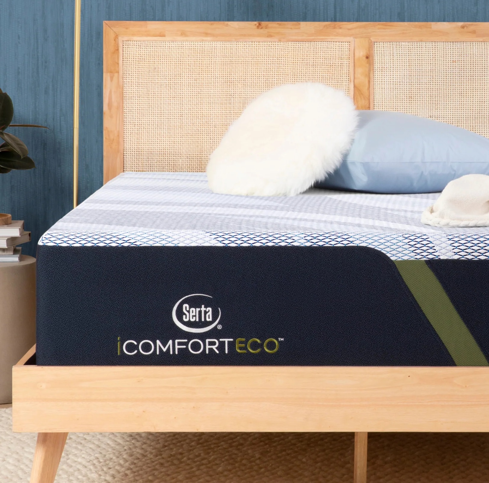 Serta iComfortECO Foam F30LTX Plush - Mattress Reviews | GoodBed.com